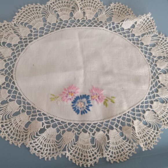hand made | Accents | Vintage Linen Over Doily With Beige Crocheted ...